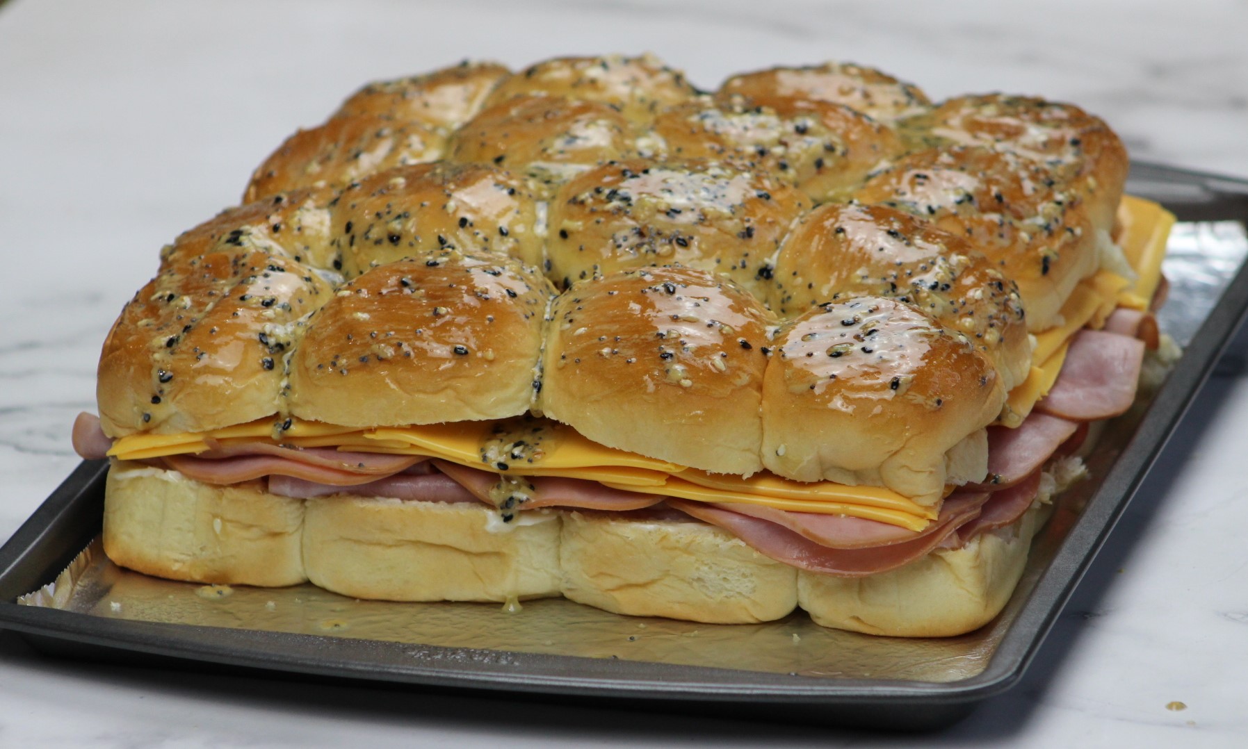 Ham & Cheese Sliders - EatFoodlicious